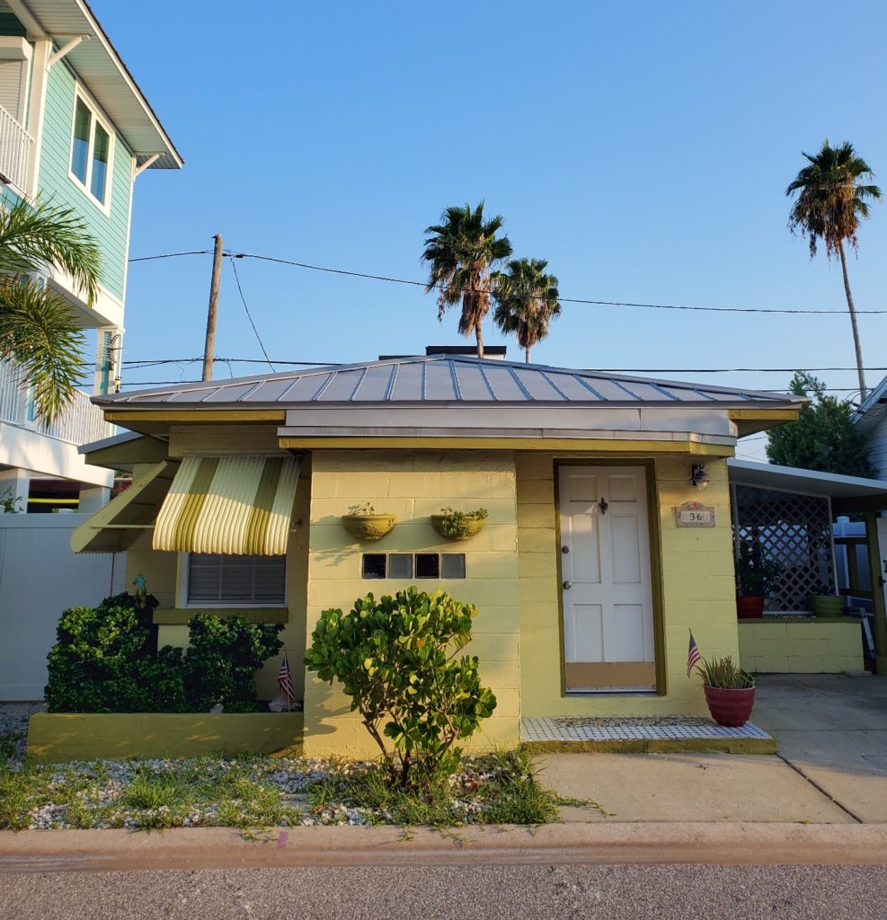 See This Midcentury Hotel's Sparkling New Transformation: Sunset Inn ...